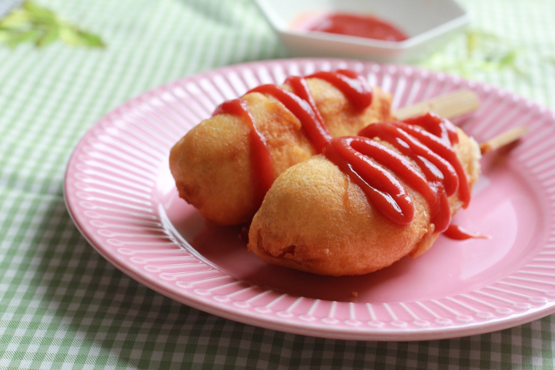 How to Make American-Style Corn Dog (Homemade Corn Dog Recipe ...