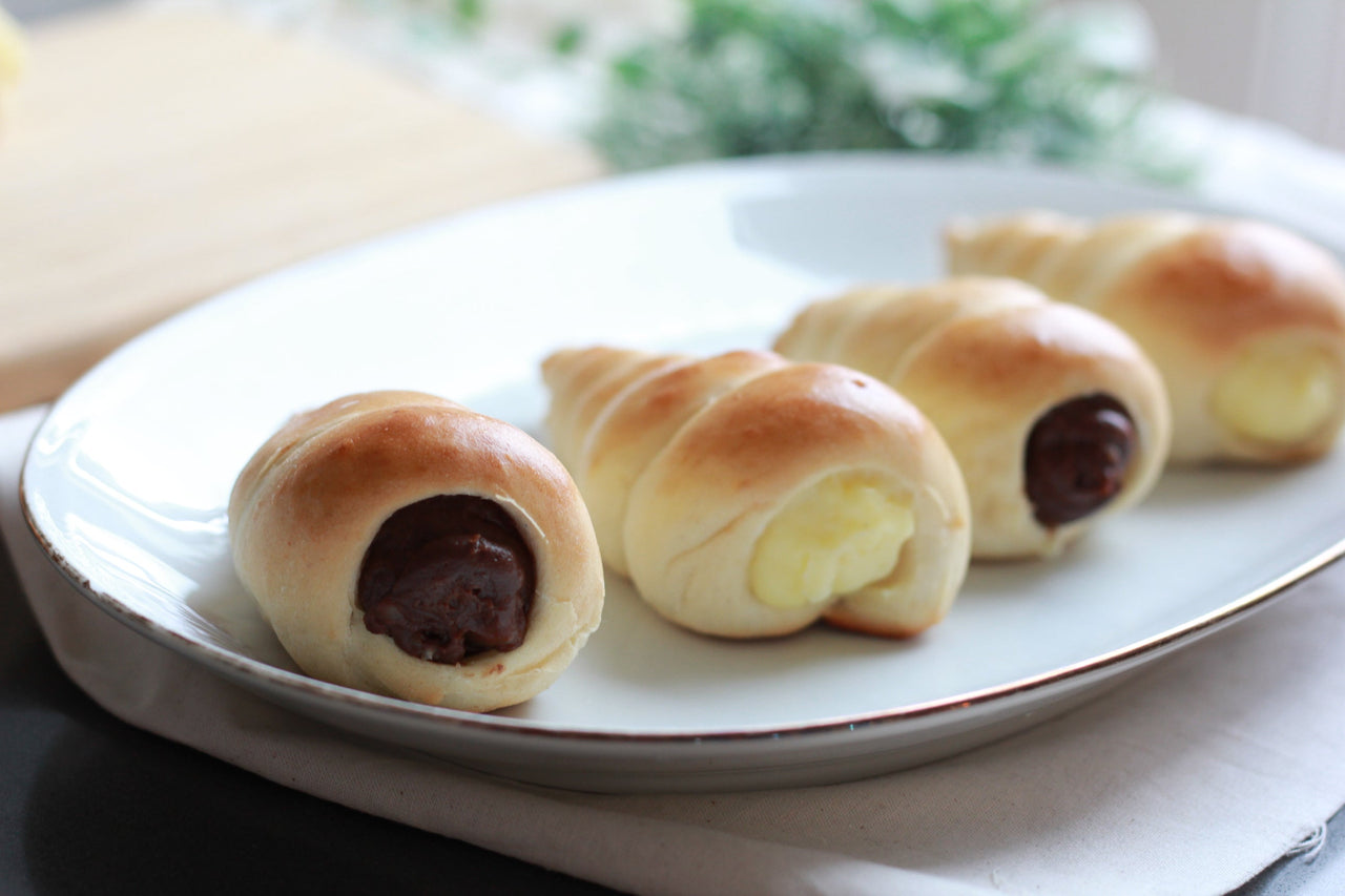 How to Make Korone (Japanese Chocolate and Custard Cornets Recipe ...