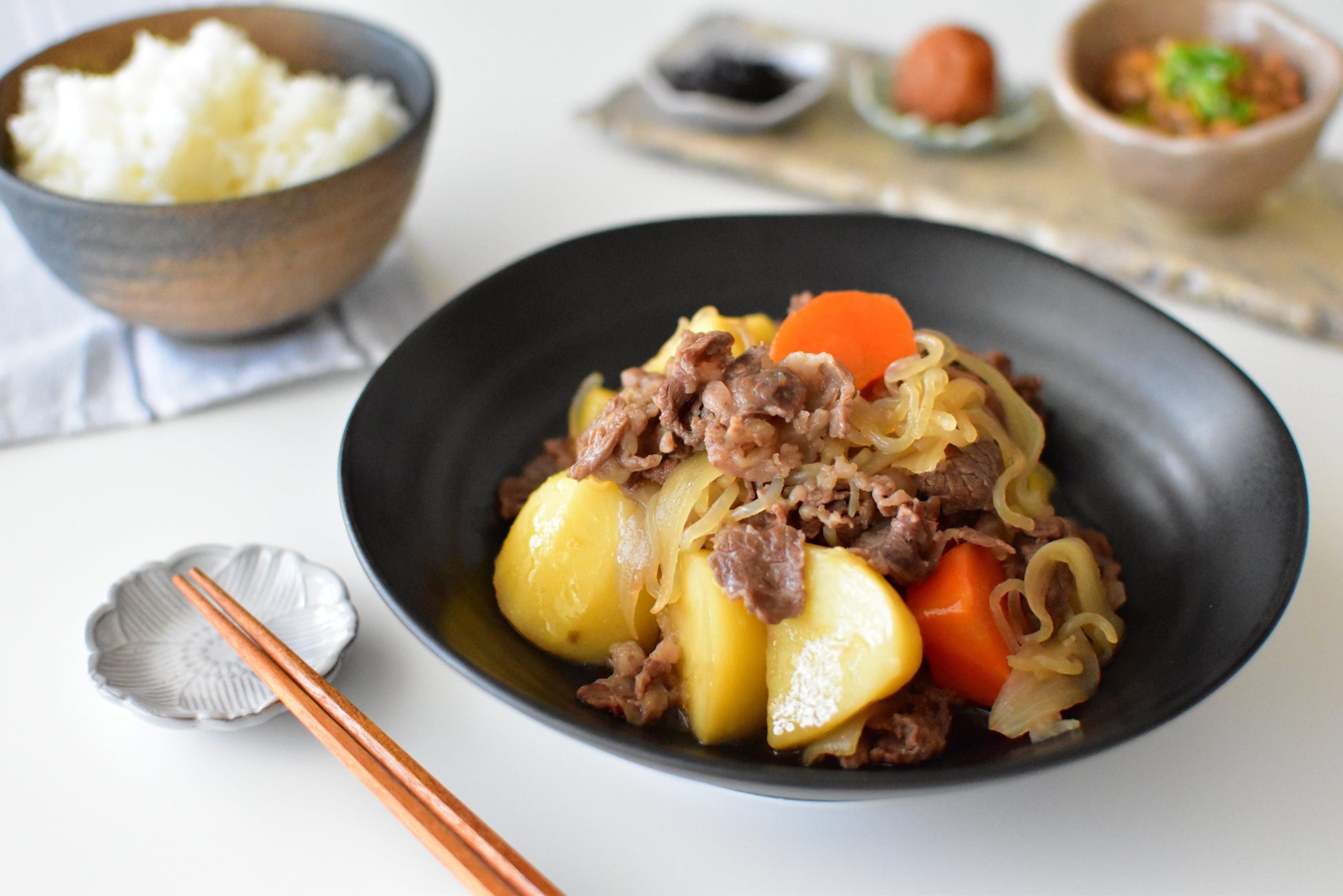 How To Make Nikujaga (Meat and Potato Stew) – Japanese Taste