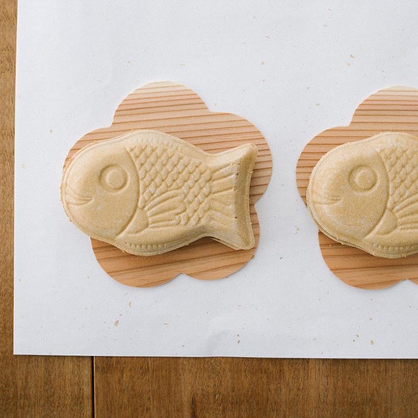 Meito Pukupuku Tai Taiyaki Chocolate Filled Fish Shaped Monaka Wafer ...
