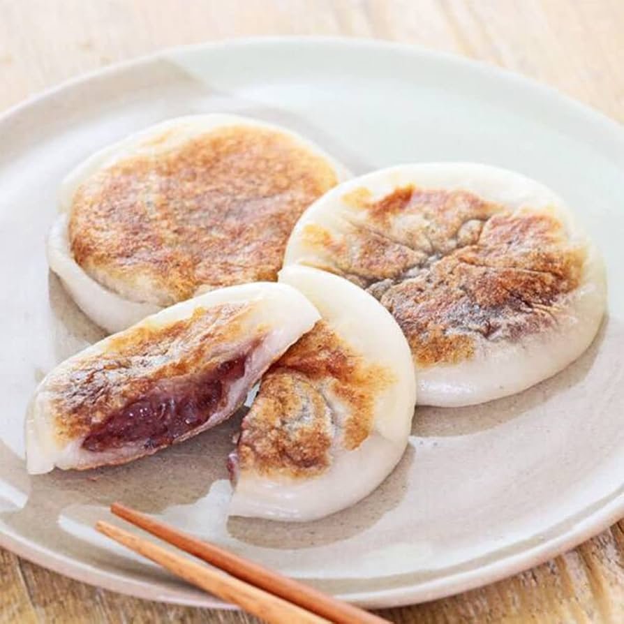 Usagimochi Azuki Bean Paste Filled Dried Mochi Snack 90g